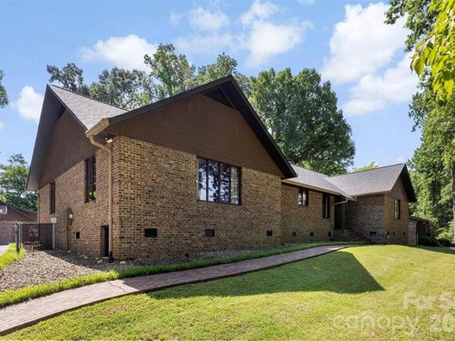 114 Old Mine Rd, Mount Holly, NC 28120
