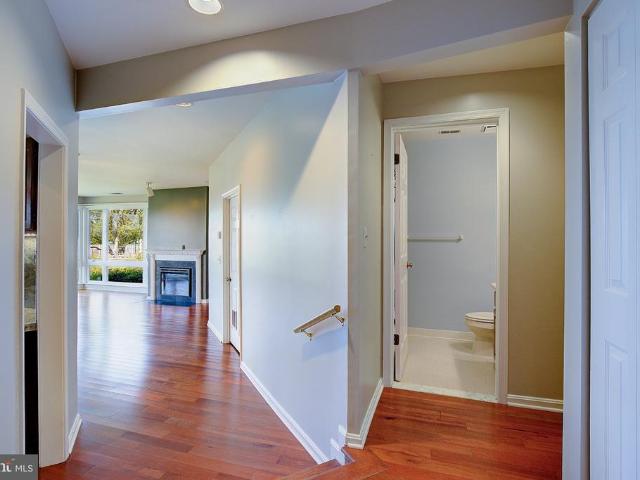 114 Oyster Cove Drive # 1C
