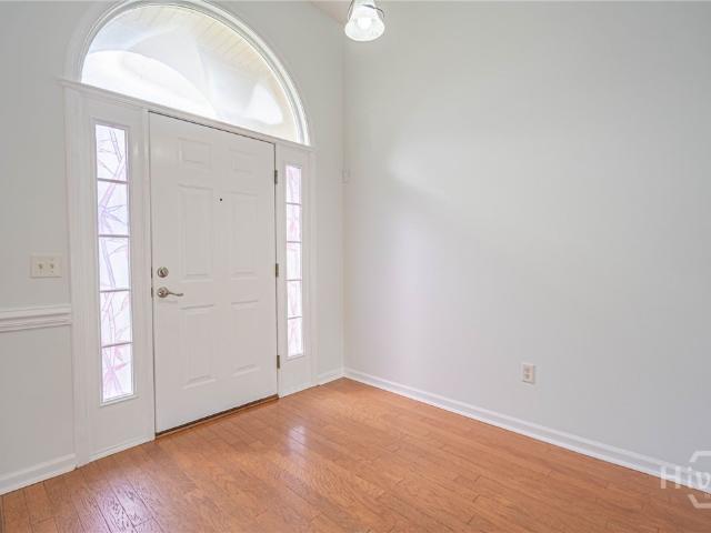 114 Laurens Lane