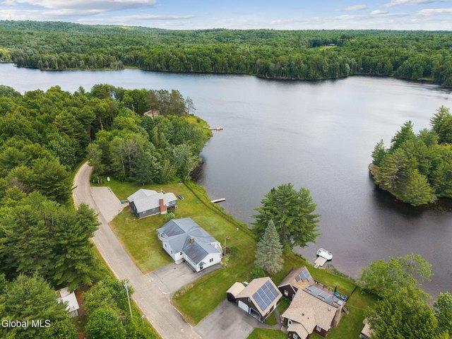 114 Lake Dr, Gloversville, NY 12078