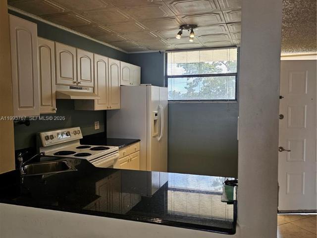 114 Lake Emerald Dr, Unit 409, Oakland Park, FL 33309 | MLS #A11993 | Compass