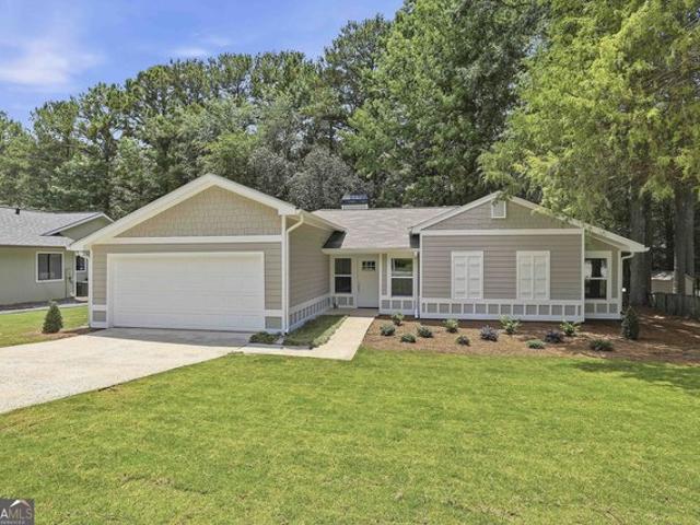114 Lake Forest Dr, Peachtree City, GA 30269