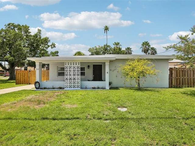 114 Lake Judy Lee Dr, Largo, FL 33771