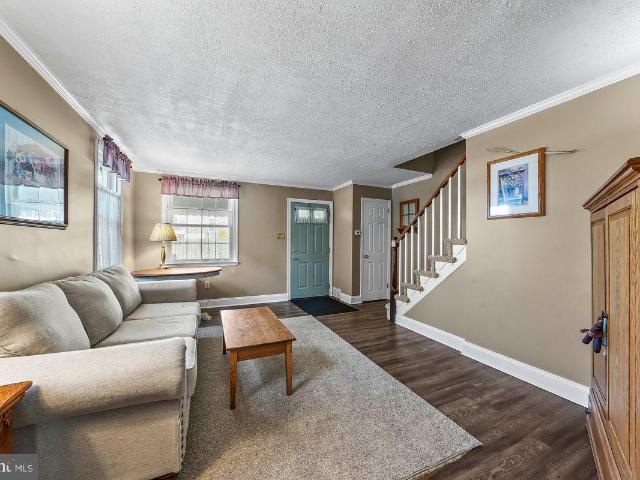 114 Lakeview Dr, Ridley Park, PA 19078 | MLS #PADE2112 | Compass