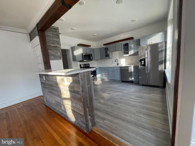114 Levering St, Fl 2, Philadelphia, PA 19127 | MLS #PAPH2590