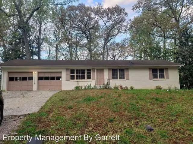114 Lexington Dr