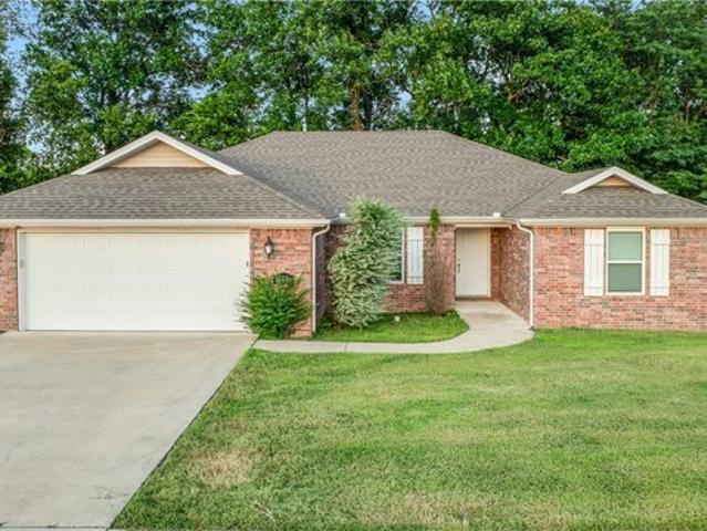 114 Lion Dr N, Gravette, AR 72736