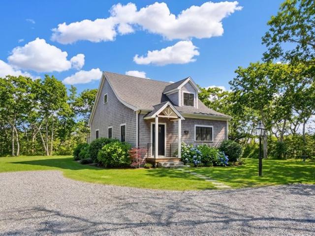 114 Meetinghouse Way, Edgartown, MA 02539