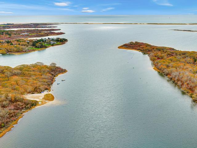 114 Meetinghouse Way, Edgartown, MA 02539 | MLS #43953
