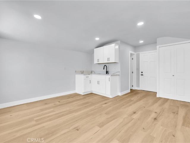 114 N Cornell Ave