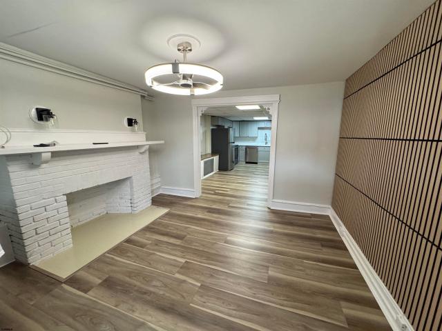 114 N Harvard Ave