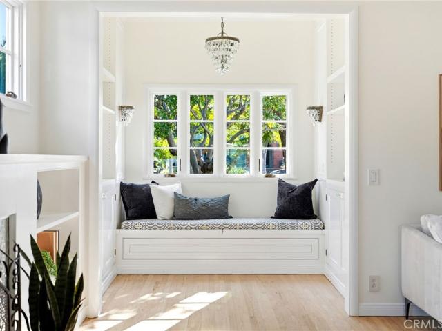 114 N Rose