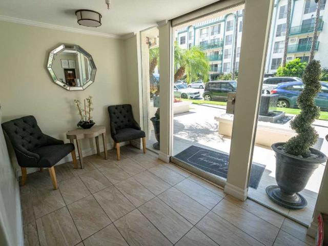 114 North Doheny Drive 1 Bedroom Apartment for Rent at 114 N Doheny Dr, Los Angeles, CA 90048 Mid City West