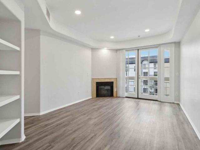 114 North Doheny Drive 2 Bedroom Apartment for Rent at 114 N Doheny Dr, Los Angeles, CA 90048 Mid City West