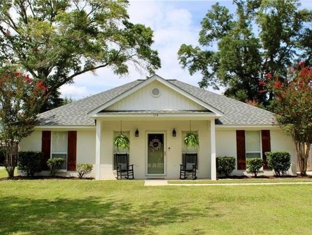 114 Northgate Dr S, Satsuma, AL 36572