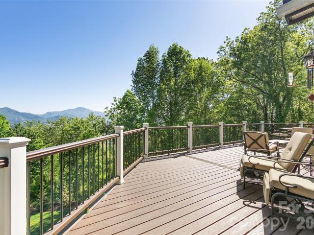 114 Nesting Ridge