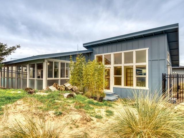 114 NW Sunset Way, Waldport, OR 97394