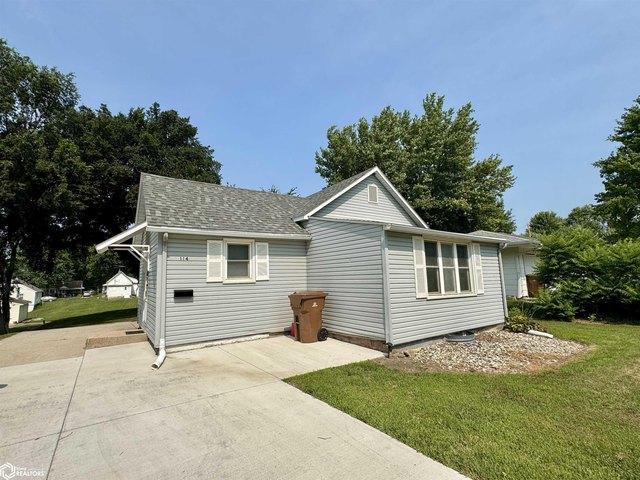 114 S West St, Carroll, IA 51401