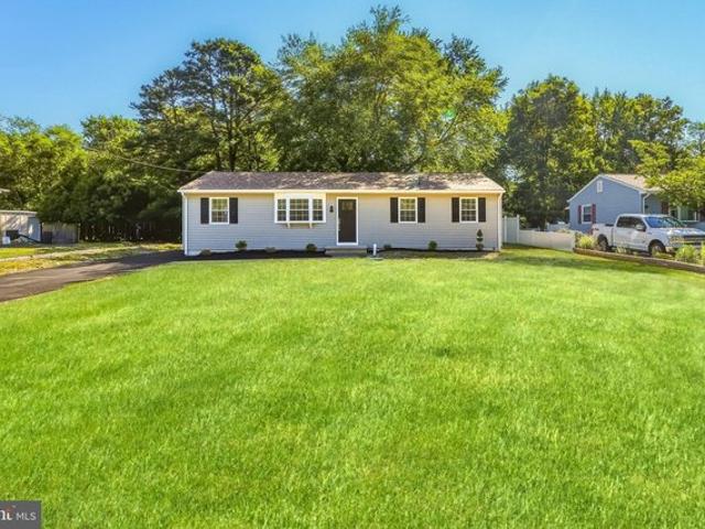 114 S River Dr, Williamstown, NJ 08094