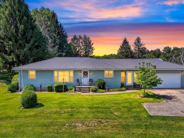 114 Smittle Rd, Oak Hill, OH 45656