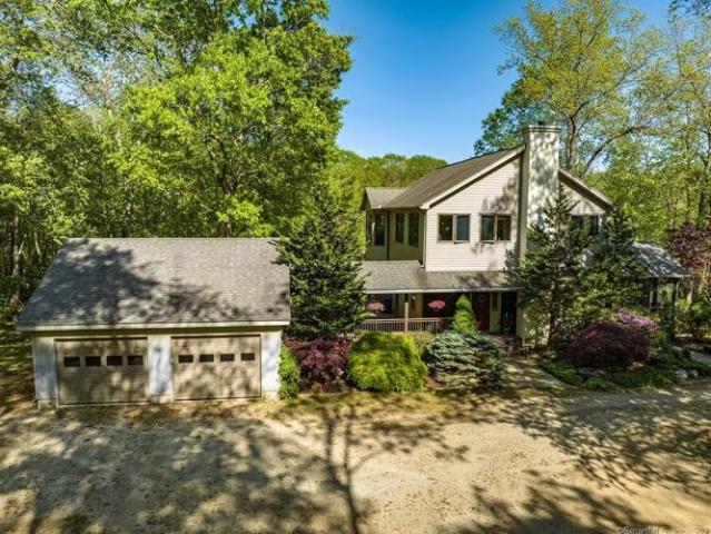 114 Southworth Dr, Ashford, CT 06278 in Ashford, Connecticut