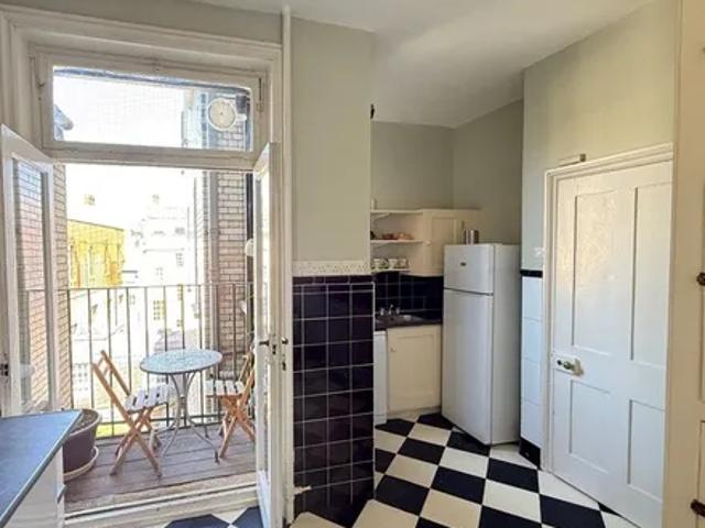 114 Southampton Row, London, WC1B 5AE, United Kingdom | Room for rent #167233153 | Rentberry