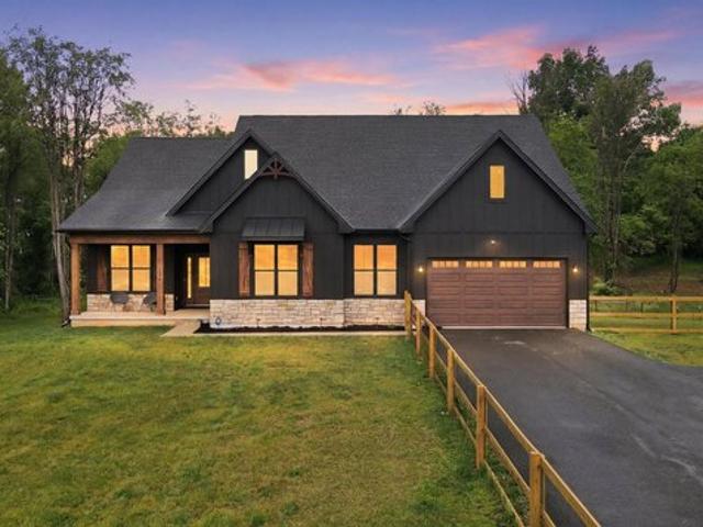 114 Southpaw Ln, Shepherdstown, WV 25443