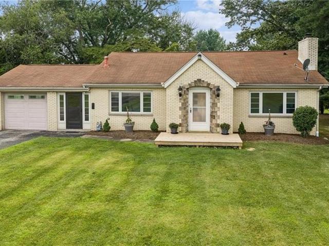 114 Schutte Dr, Beaver Falls, PA 15010