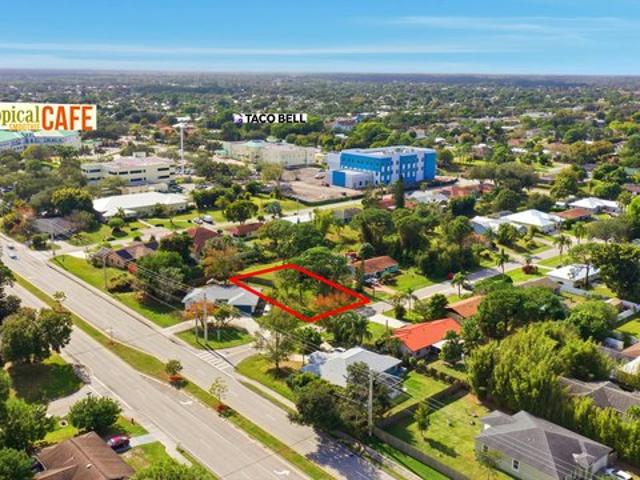 114 SW Evans Ave, Port Saint Lucie, FL 34984