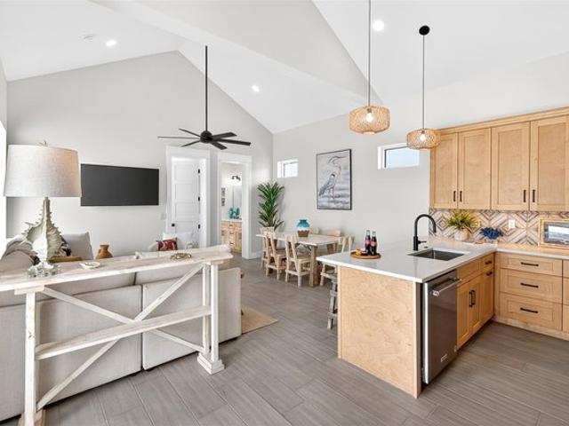 114 Porto Villageo Dr, Port Aransas, TX 78373
