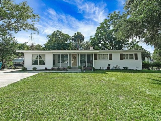 114 Park Ave, Fruitland Park, FL 34731