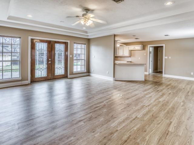 114 Park Pl, La Grange, TX 78945 | MLS #90454 | Compass
