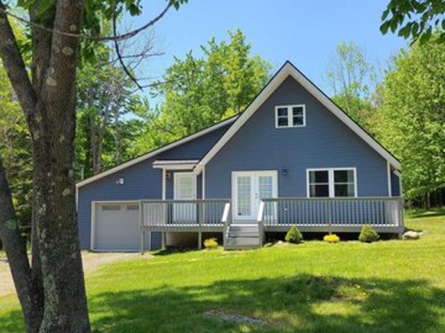114 Ridgeview Dr, Lake Ariel, PA 18436