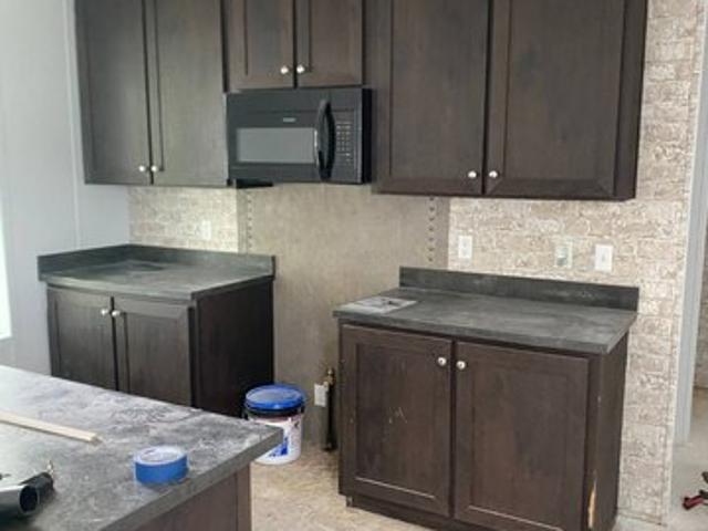 114 W 13th St, Coal Valley, IL 61240
