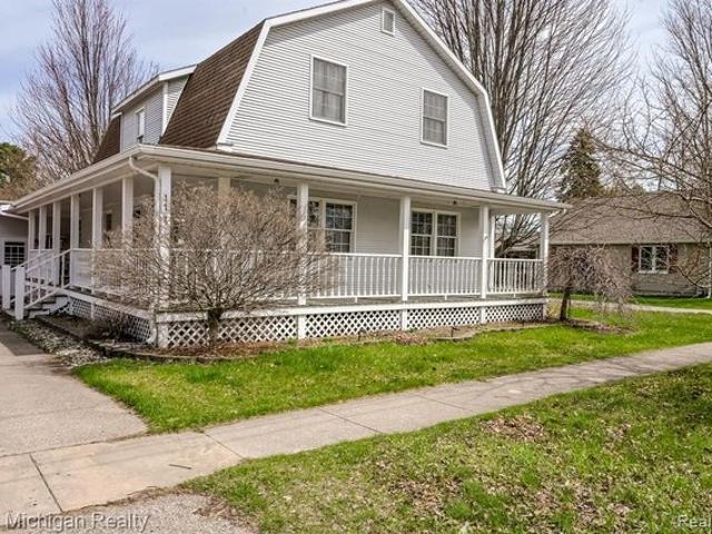 114 W 1st St, Baldwin, MI 48763