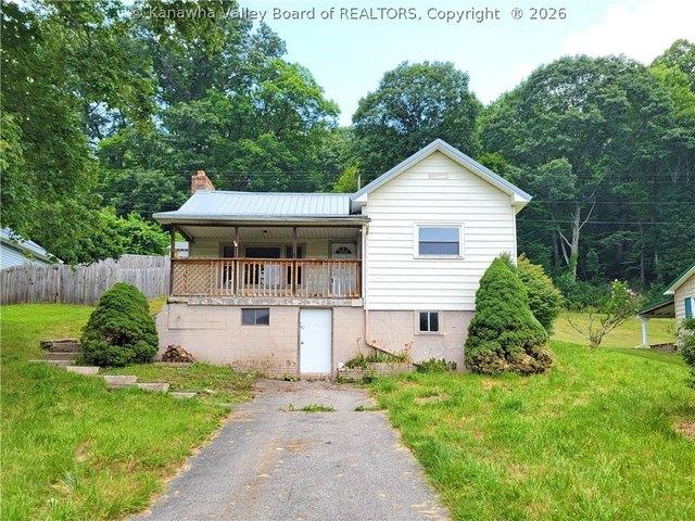 114 W Virginia St, Glen White, WV 25849
