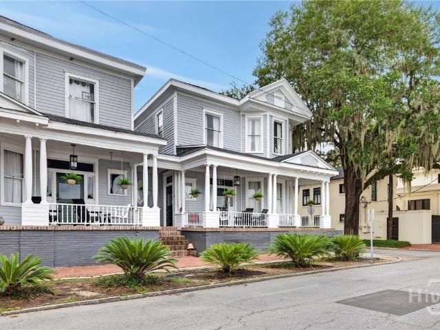 114 W Waldburg Street