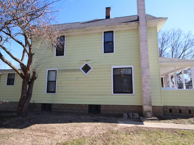 114 W Park Street