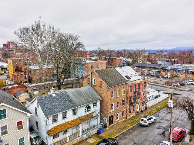114 W Parmenter Street