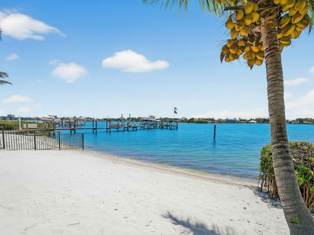 114 W Riverside Drive, Jupiter, FL