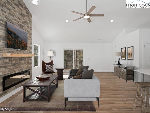 114 Woodpecker Road