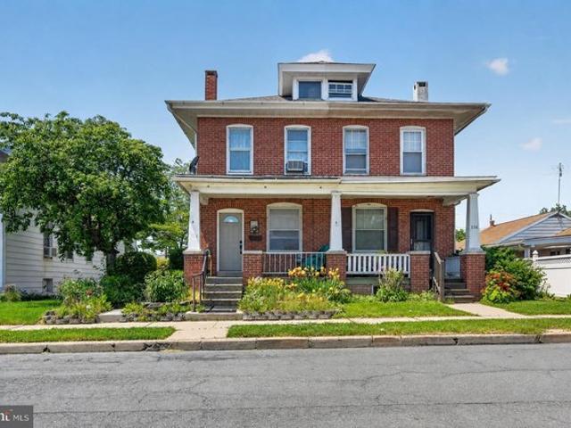 114 Woodside Ave, West Lawn, PA 19609