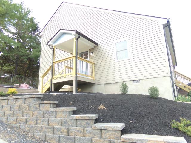 114 Woodys Place