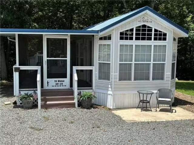 114 WALNUT CIR, NEW LONDON, NC 28127 Single Family Residence F.