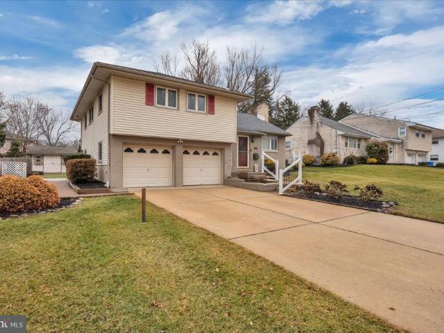 114 Weather Vane Drive
