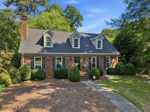 114 Williamsburg Dr, Greenville, NC 27858
