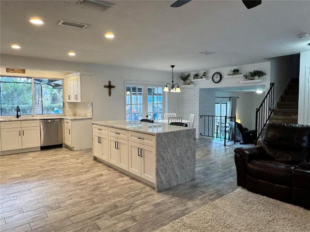 114 Windy Cir, Brandon, FL 33511 | MLS #O6388 | Compass