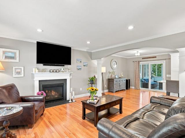 114 Teakwood Drive W