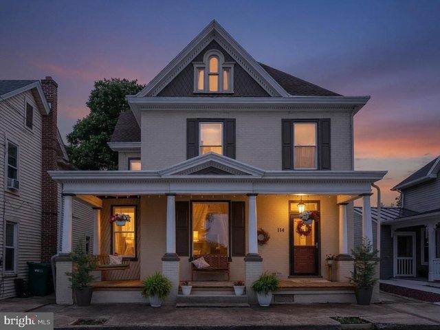 114 Third St, Boiling Springs, PA 17007