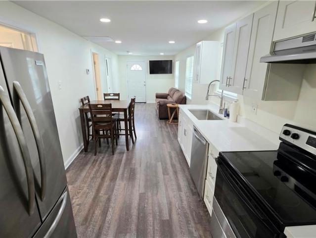 114 Treuil Lane